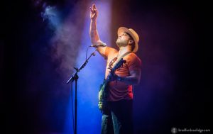 Album Review – Stoney LaRue’s “Onward” - Saving Country Music