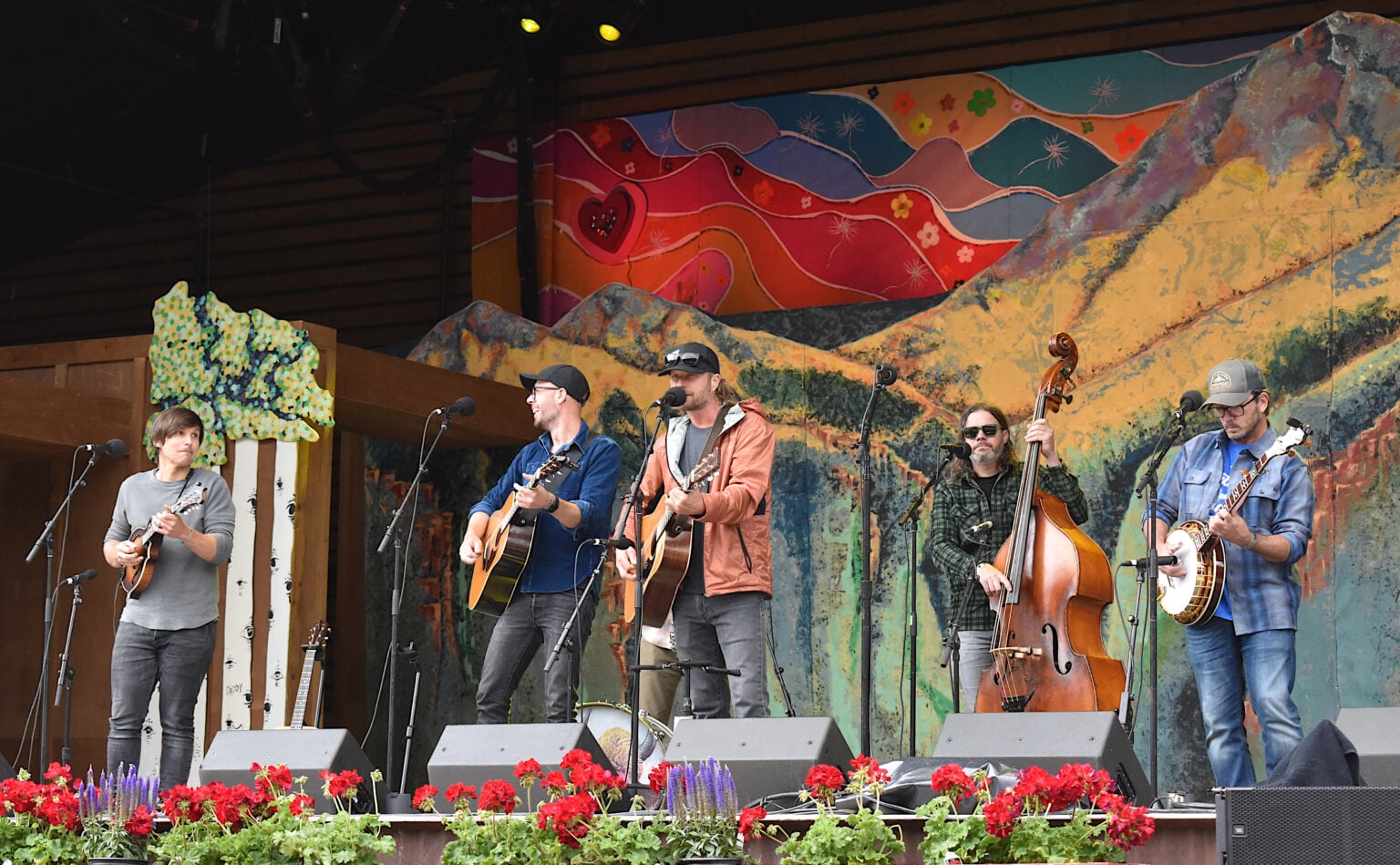 Dierks Bentley Goes Bluegrass in Telluride with New Band Long Jon ...