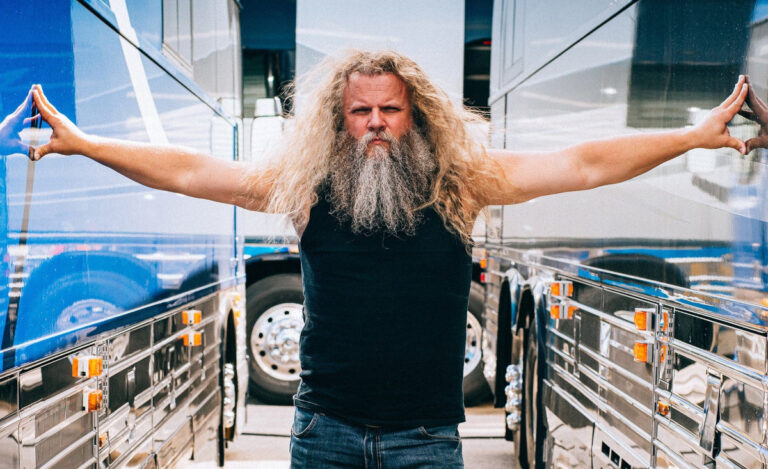 Jamey Johnson Reveals New Tour with a Very Meaningful Name - Saving ...