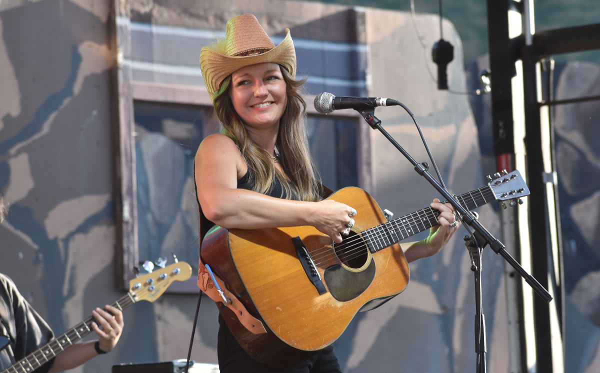 Album Review – Kelsey Waldon’s “There’s Always a Song” - Saving Country ...