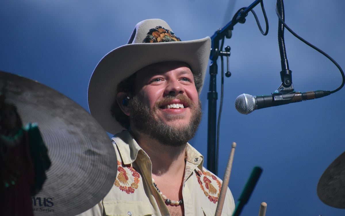 Tyler Childers & Blackfeet Tribe Shine on a Cloudy Day in Montana ...