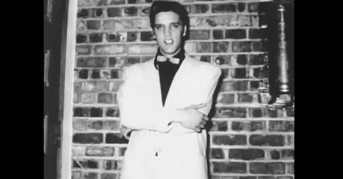 70 Years Ago: Elvis Makes His Opry Debut. It Doesn’t Go Well - Saving ...