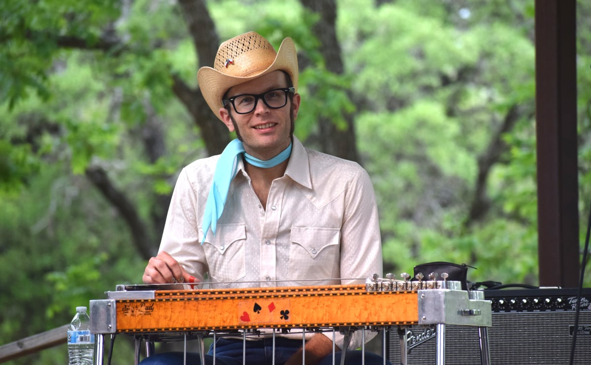 Luckenbach Goes Bluegrass for 4th Annual Festival - Saving Country Music