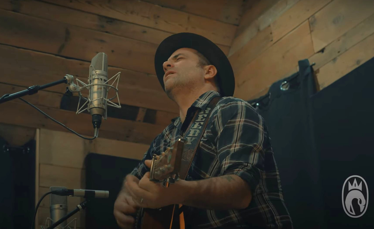 King Goose Offers Videos and a Haven for Touring Performers - Saving ...