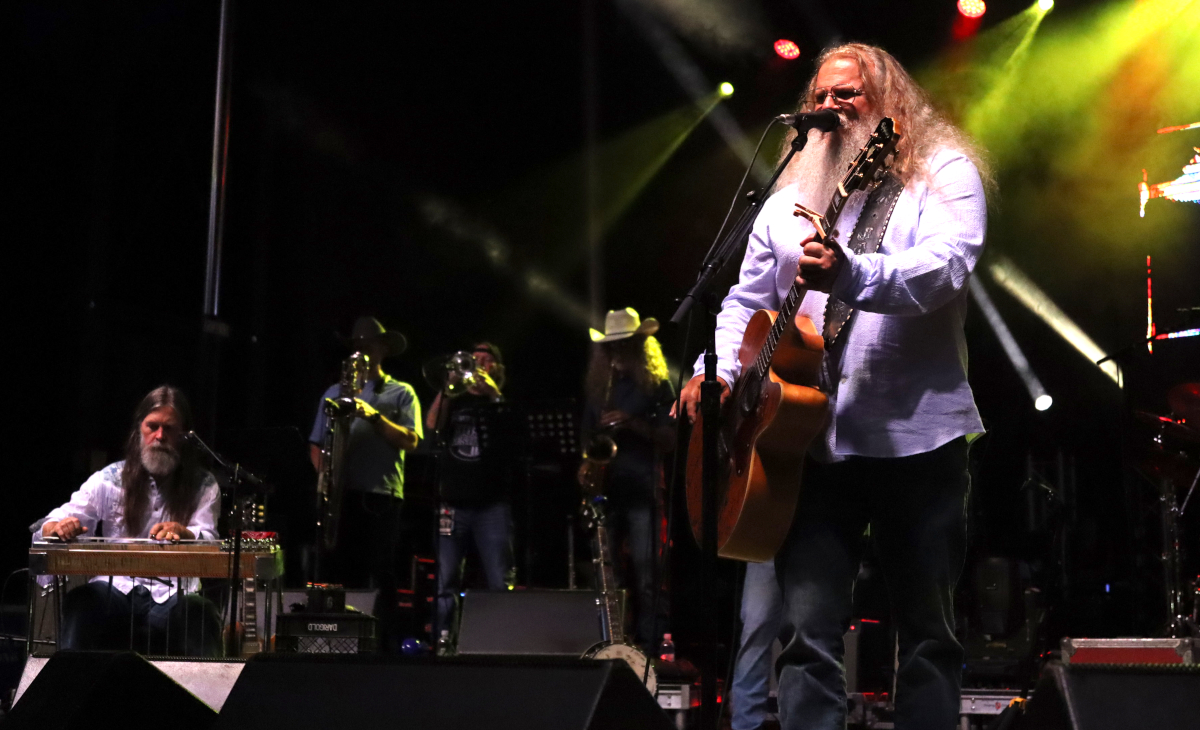 Jamey Johnson Talks Future Plans in Music, Love for Zach Top - Saving ...