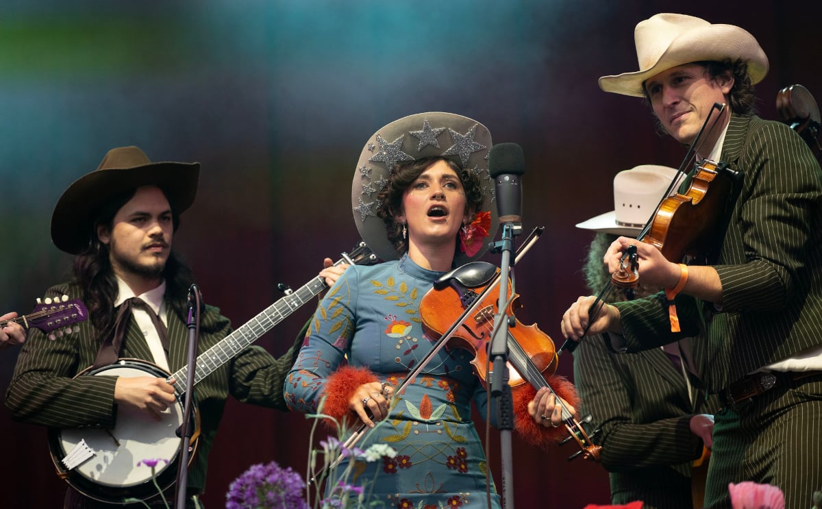 Sierra Ferrell Regales DelFest in Performance with Water Tower - Saving ...
